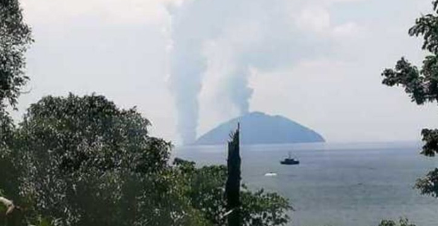 More evacuations as second volcano starts to blow in PNG