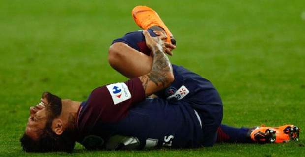 Dani Alves will miss the FIFA World Cup after he injured his knee