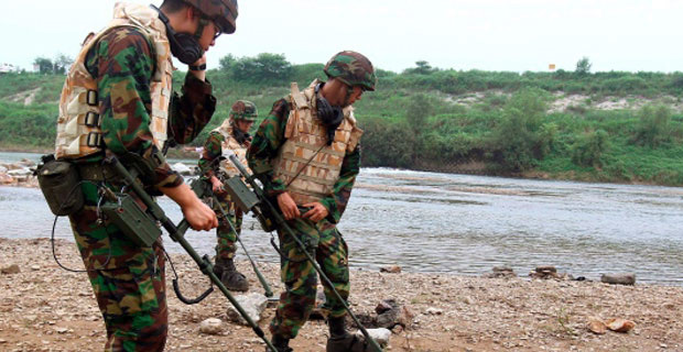 South and North Korea begin removing landmines from border
