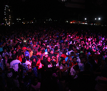 Thousands welcome the New year at the FM96 Annual Fiji Street Party Big ...