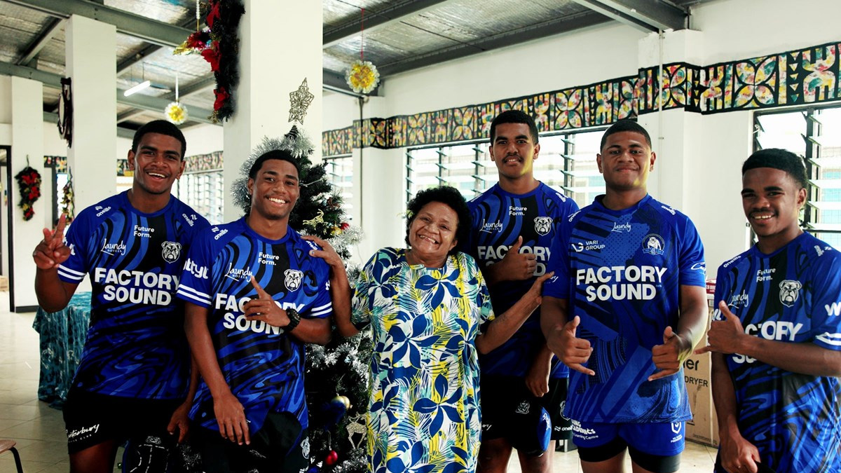 Fiji rugby star Bill Kikau spreads smiles with festive toy drive