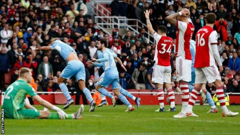 Rodri helps Man City beat Arsenal 2-1